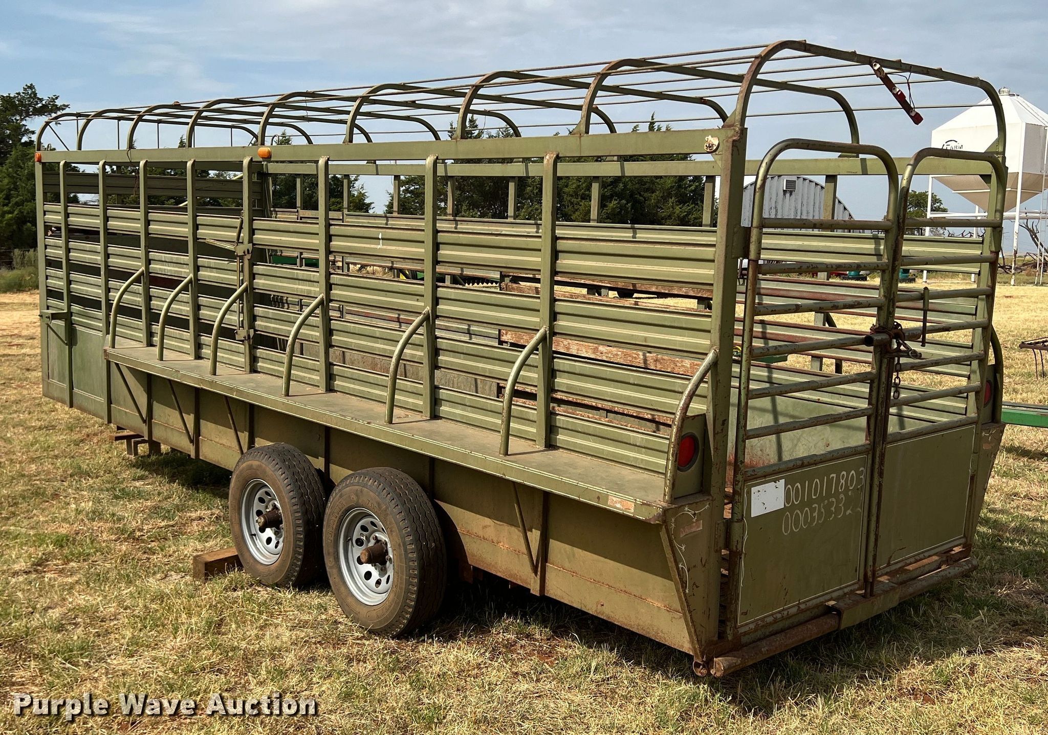 WW livestock trailer in Sayre, OK | Item DS8440 sold | Purple Wave
