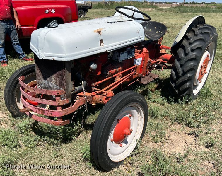 Ford 9N tractor in Ulysses, KS | Item DK7069 sold | Purple Wave