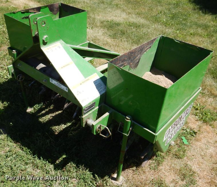 Frontier CA1048 aerator in Allison, IA | Item KP9477 sold | Purple Wave