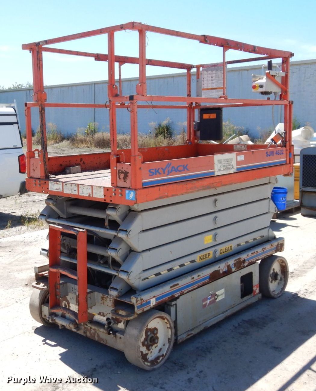 Skyjack SJIII 4632 scissor lift in Topeka, KS | Item DS1319 sold ...