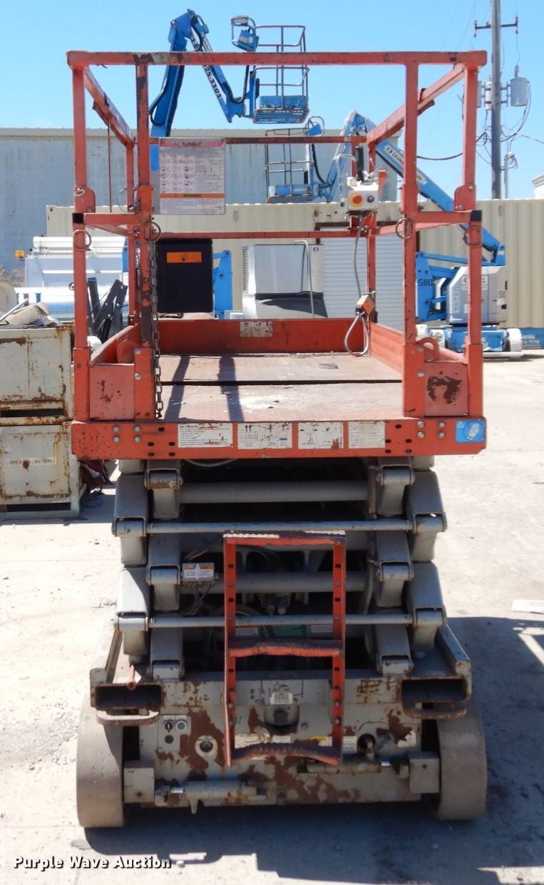 Skyjack SJIII 4632 scissor lift in Topeka, KS | Item DS1319 for sale ...