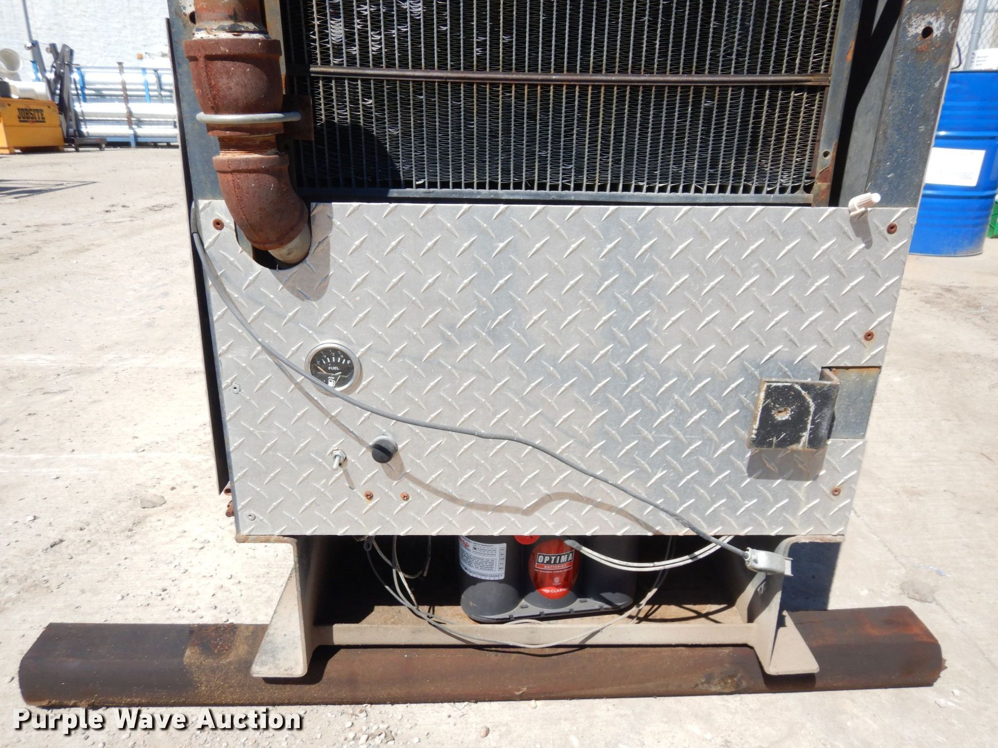 International generator in Topeka, KS | Item DS1320 sold | Purple Wave