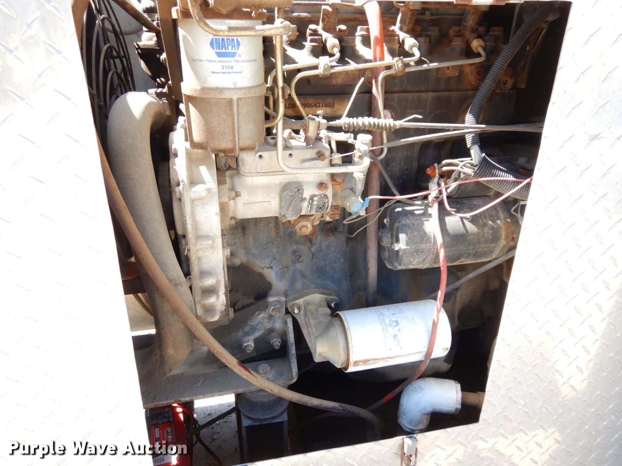 International generator in Topeka, KS | Item DS1320 sold | Purple Wave