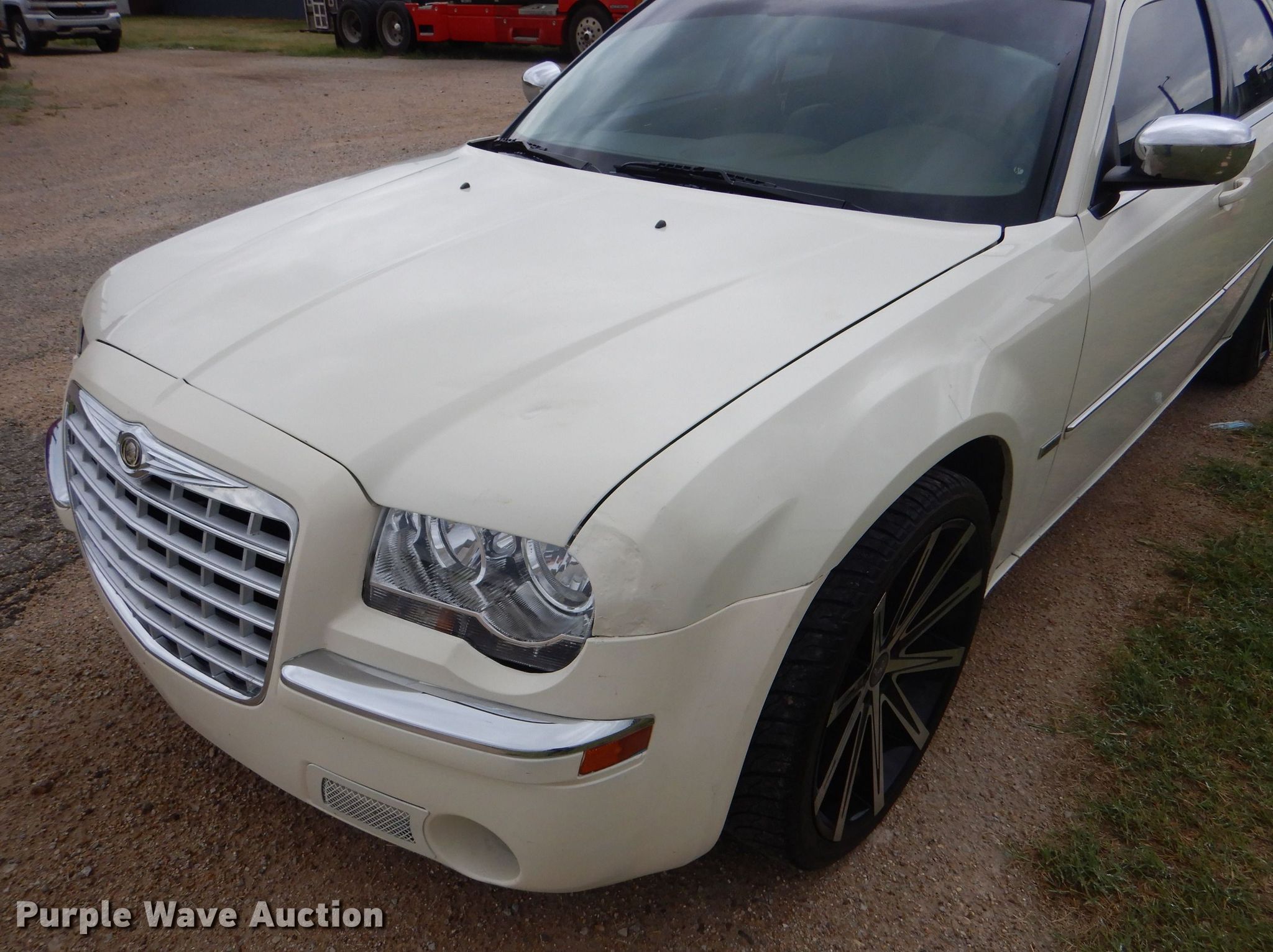 2008 Chrysler 300 in Russell, KS | Item LB9853 sold | Purple Wave