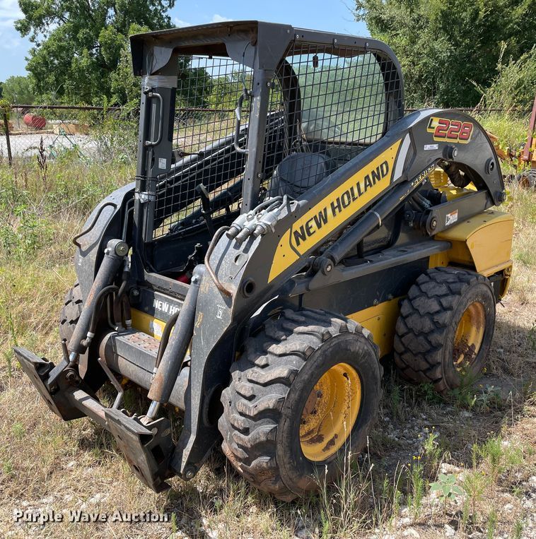 2016 New Holland L228 skid steer loader in Ada, OK | Item KE9339 sold ...