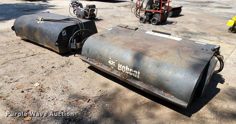 (2) skid steer sweepers in Maryland Heights, MO | Item MK9140 sold ...