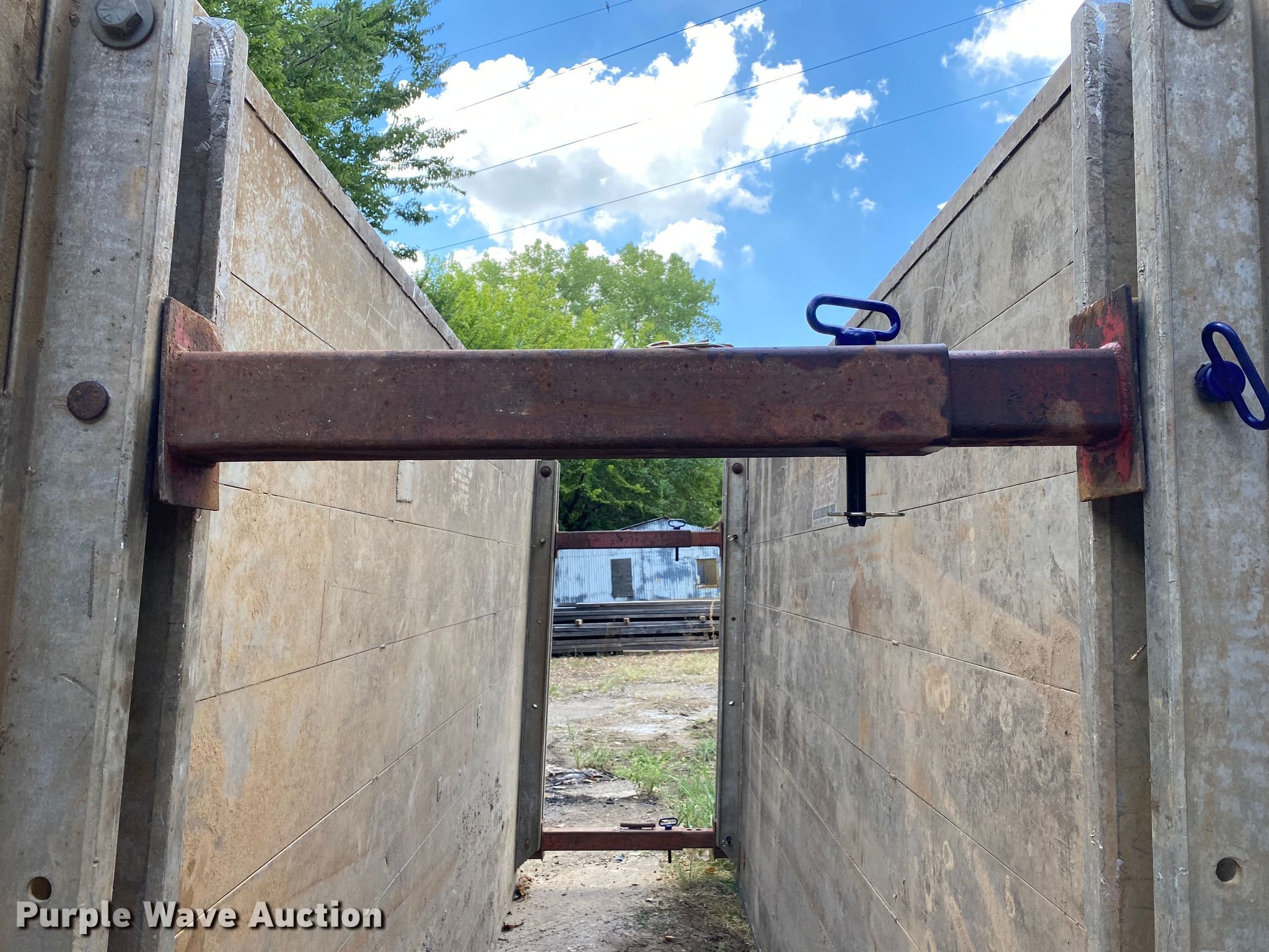 Speed Shore trench box in Tulsa, OK | Item DK6386 sold | Purple Wave