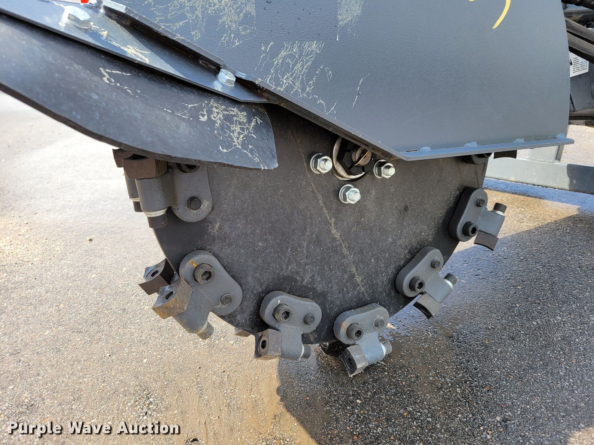Handy HSSG24X skid steer stump grinder in Waterloo, NE | Item JZ9196 ...
