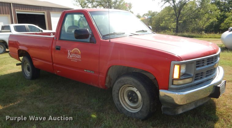 1994 Chevrolet Cheyenne 1500 pickup truck in Minneapolis, KS | Item ...