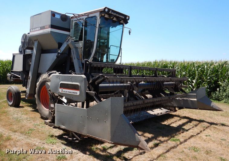 1978 Gleaner M2 combine in Reasnor, IA | Item DK2027 sold | Purple Wave