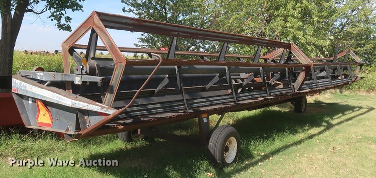 1997 MacDon 960 draper head in Hennessey, OK | Item LU9268 sold ...