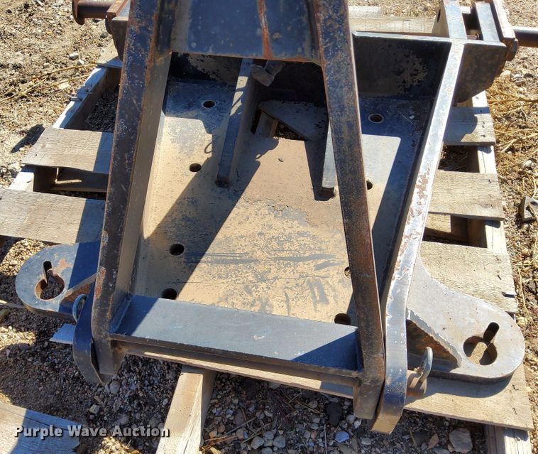 Front lift group in Ellinwood, KS | Item DR0957 sold | Purple Wave