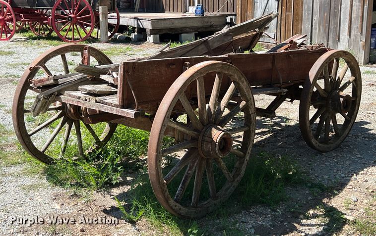 Horse drawn carriage frame in Jay, OK | Item IA9028 sold | Purple Wave