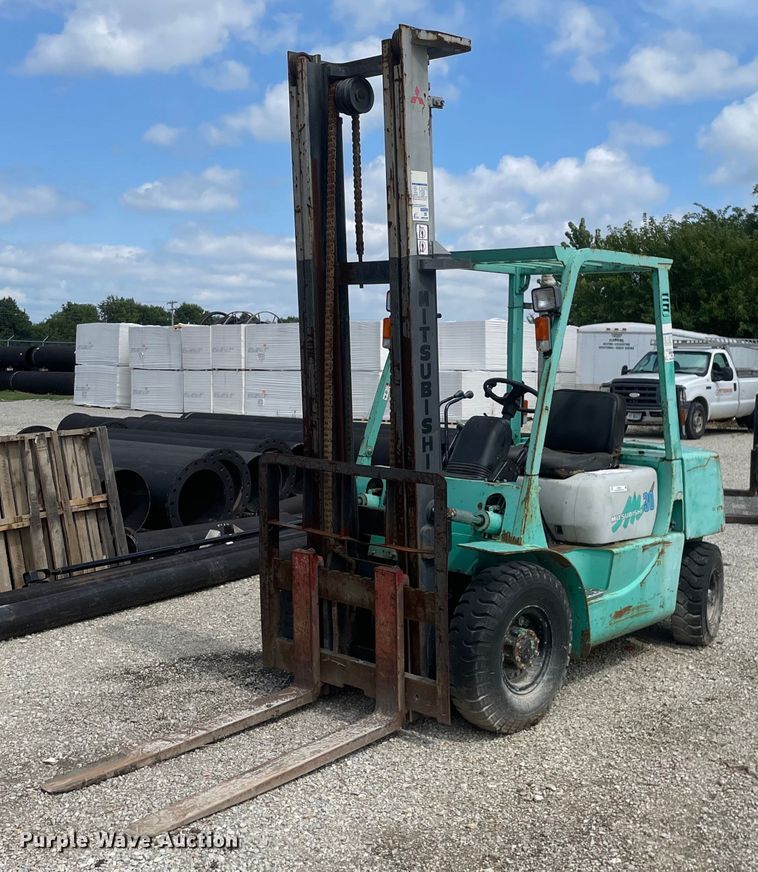 Mitsubishi FG30 forklift in Springfield, IL | Item KF9565 sold | Purple ...