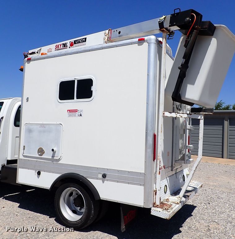 2006 GMC C5500 fiber optic splicing truck in Yukon, OK | Item LK9028 ...