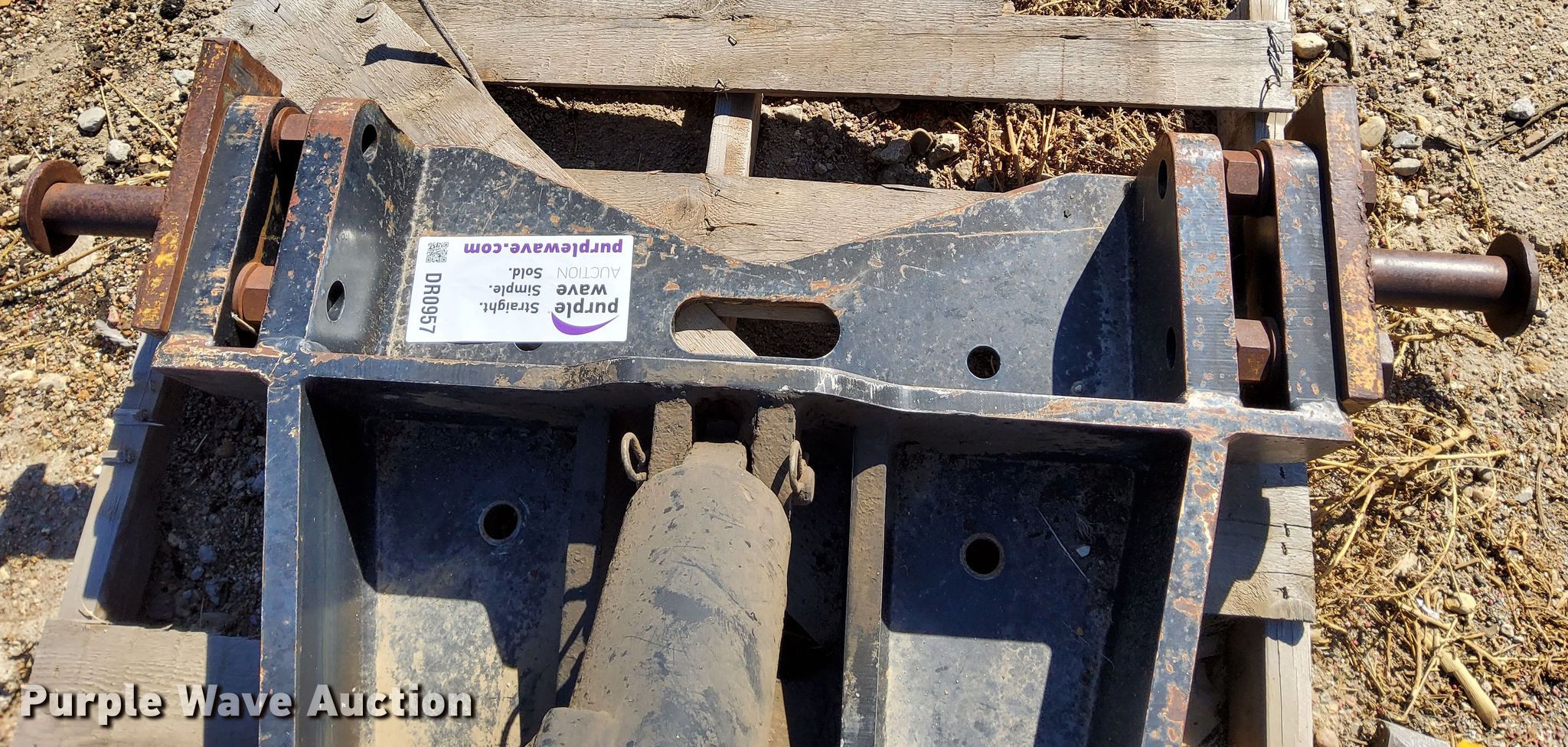 Front lift group in Ellinwood, KS | Item DR0957 sold | Purple Wave