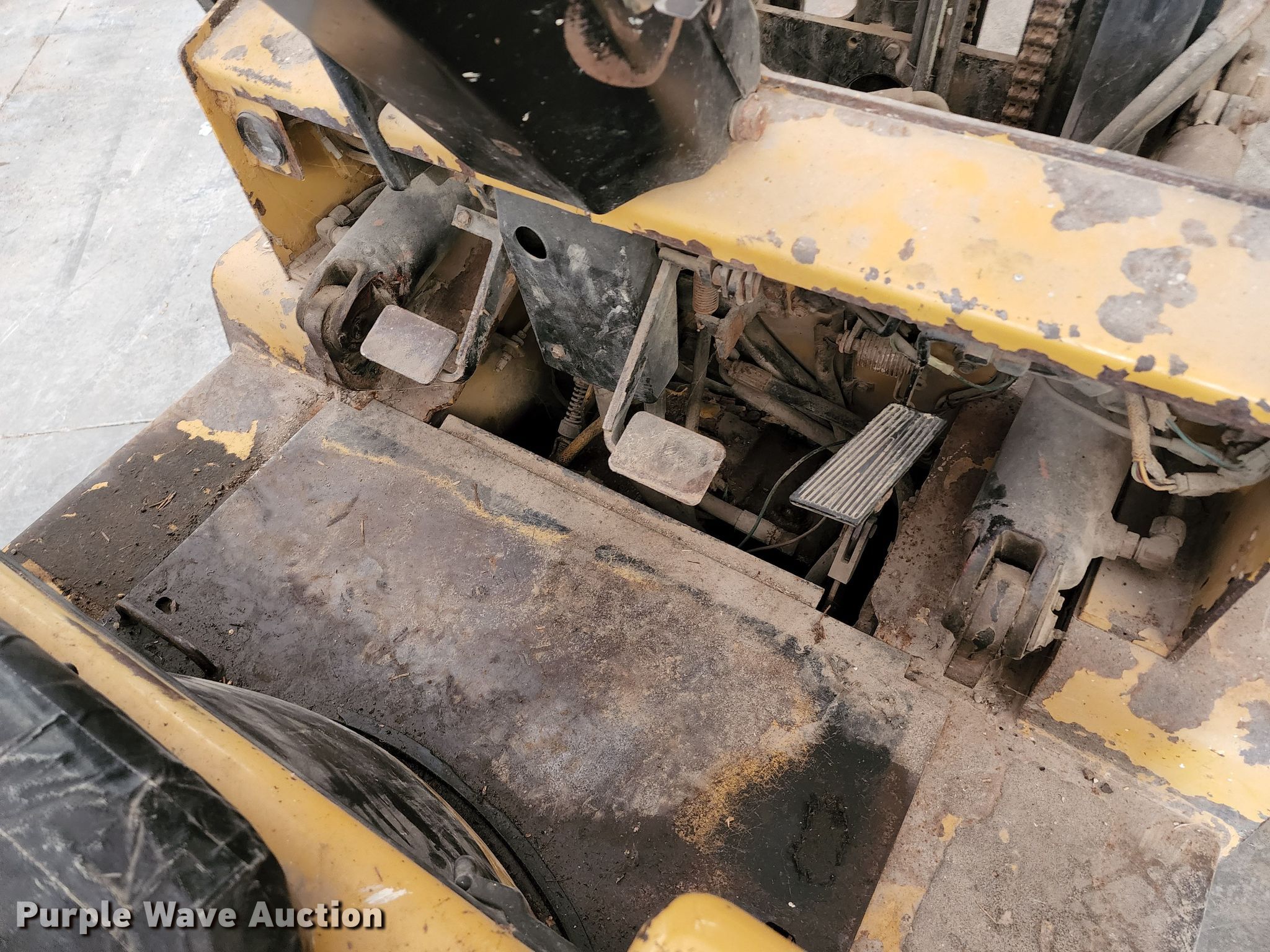 Daewoo G25S forklift in Higginsville, MO | Item KH9324 sold | Purple Wave