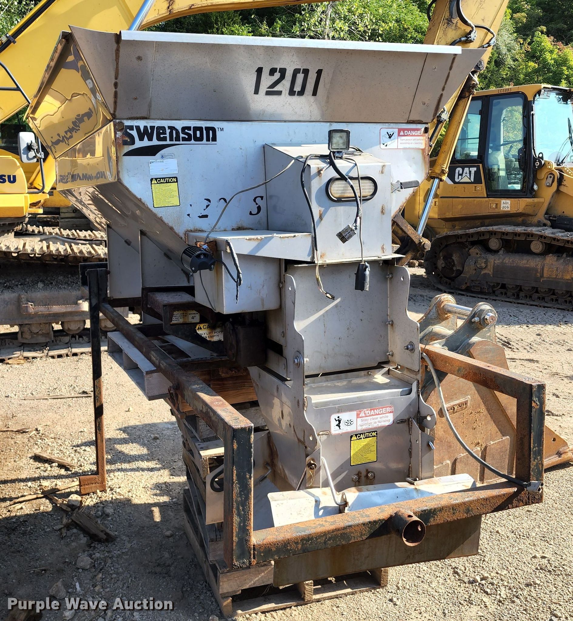 Swenson spreader in Kansas City, MO | Item KH9389 sold | Purple Wave