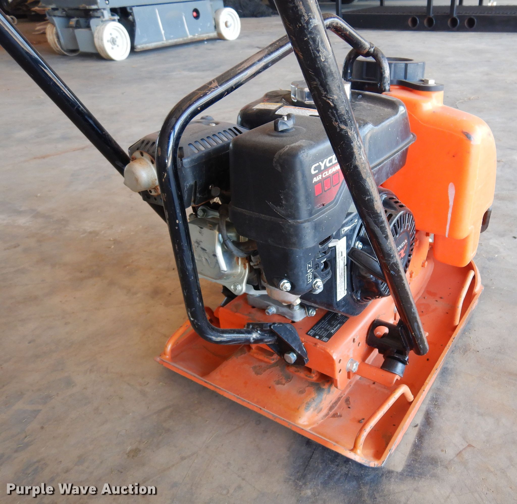 Multiquip MVC82VH plate compactor in Carrier, OK | Item KI9204 sold ...