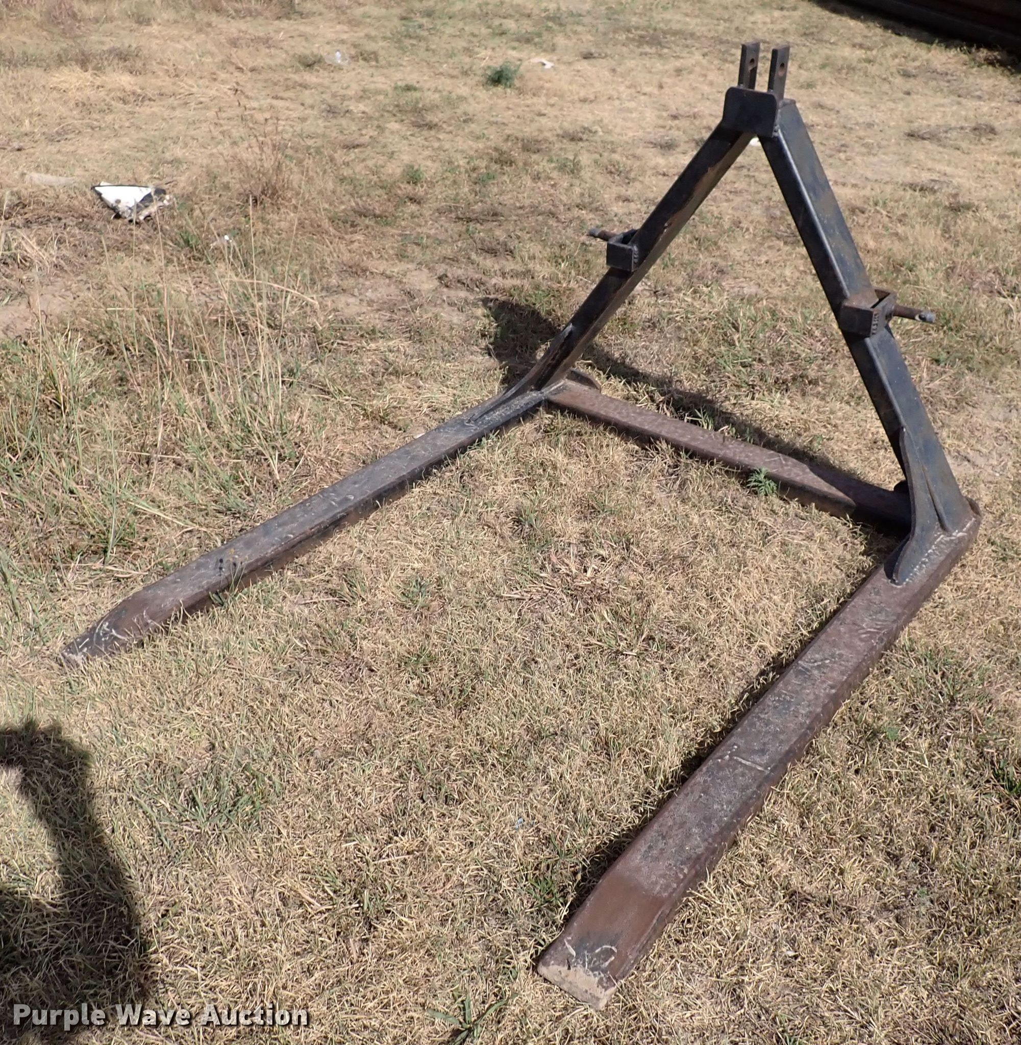 Hay forks in Goddard, KS | Item LU9495 sold | Purple Wave