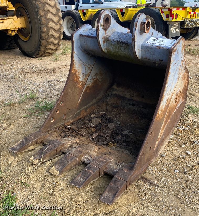 Hensley 083 excavator bucket in Tulsa, OK | Item DK6408 sold | Purple Wave