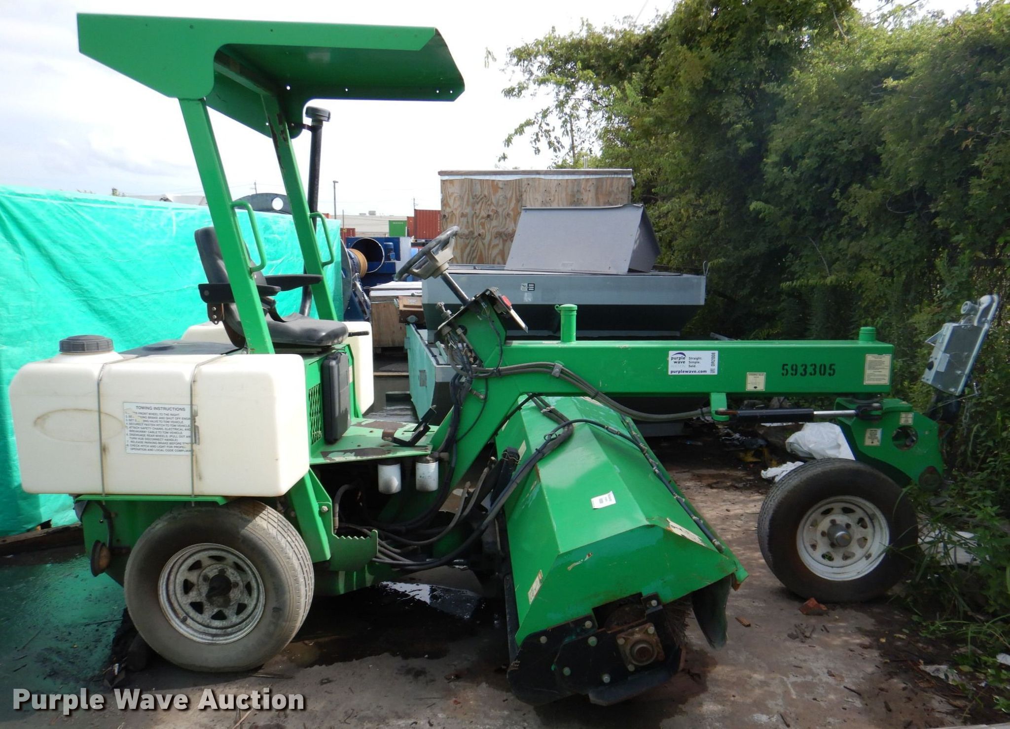 Lay-mor SM300 broom in Houston, TX | Item DR2008 sold | Purple Wave
