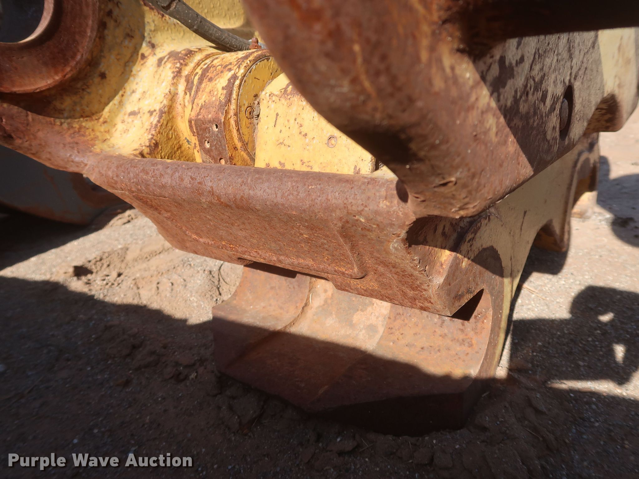 2007 Caterpillar 318/320 quick coupler in Oklahoma City, OK | Item ...