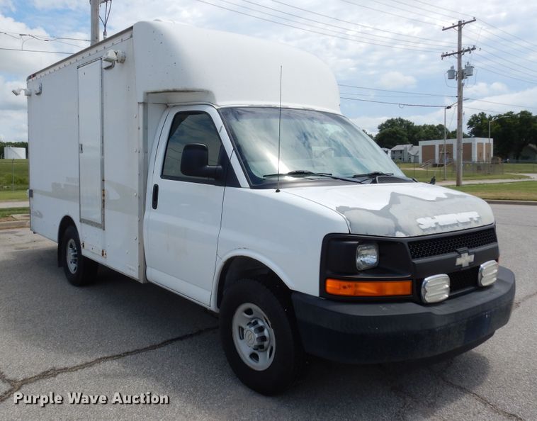 2006 Chevrolet Express 3500 box truck in Ottawa, KS | Item DN1654 sold ...