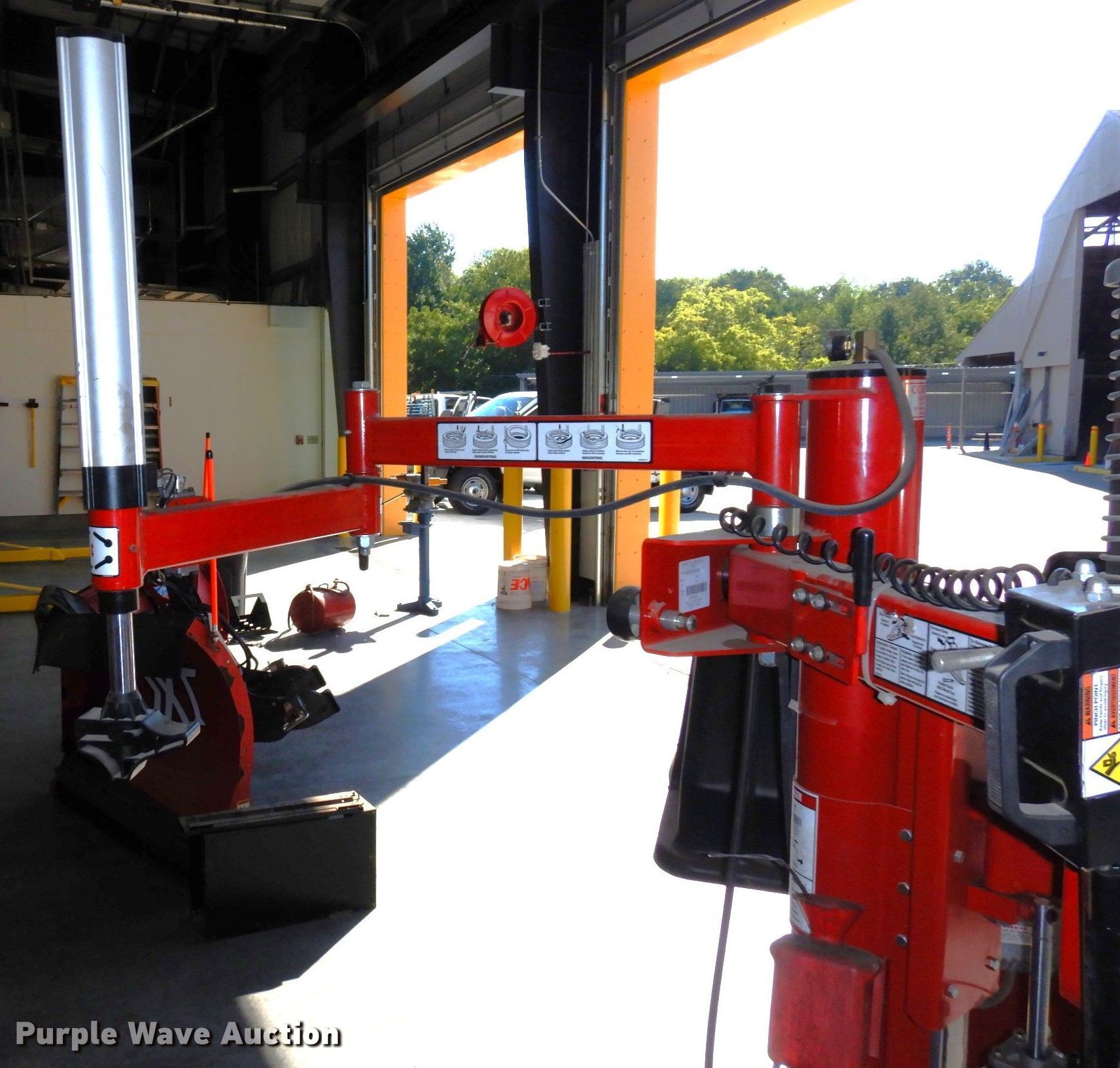 Coats 90X AHL tire machine in Prairie Village, KS | Item DS1355 sold ...