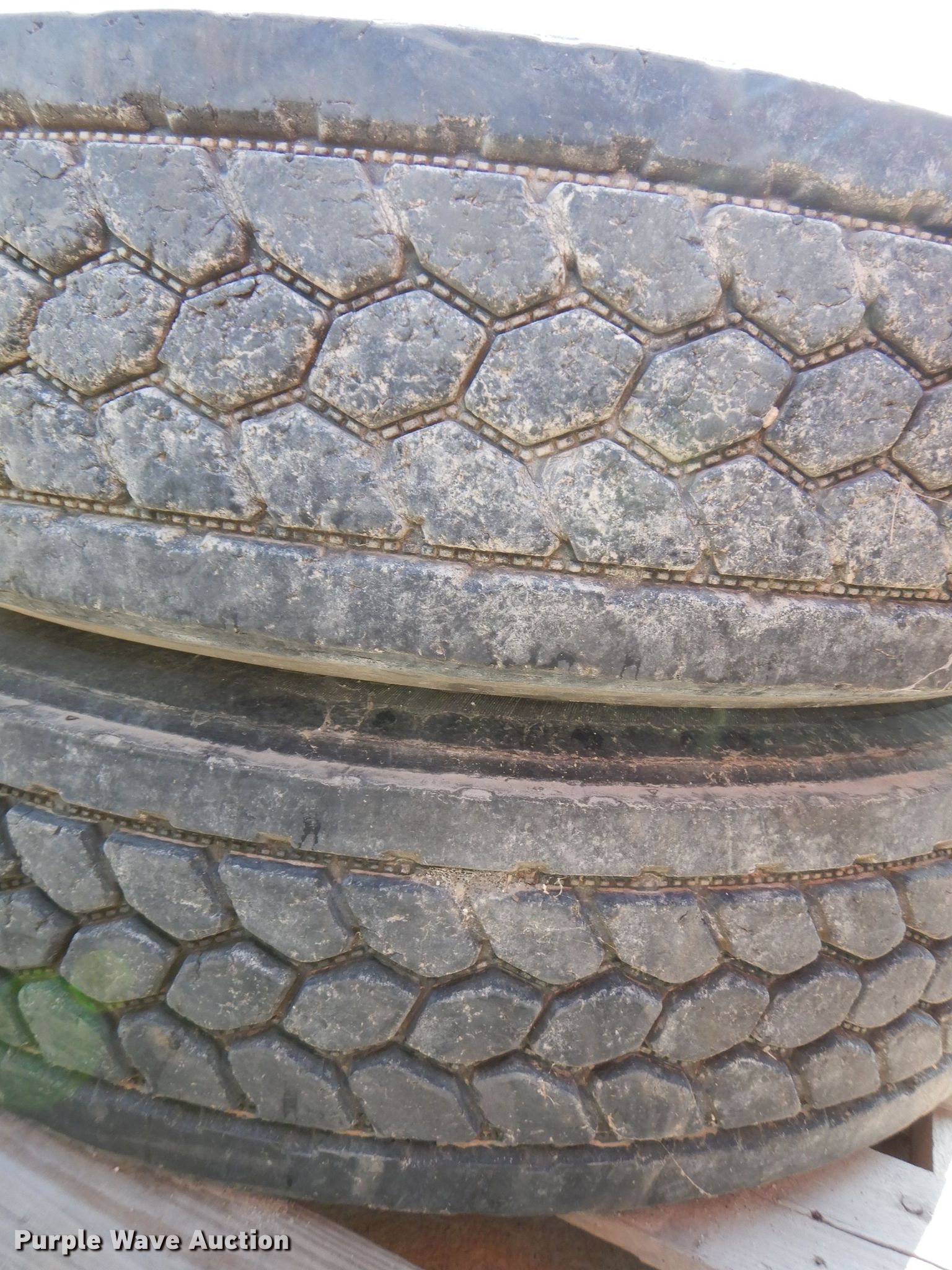 (4) 285/75R24.5 tires and wheels in Knoxville, IA | Item KP9422 sold ...