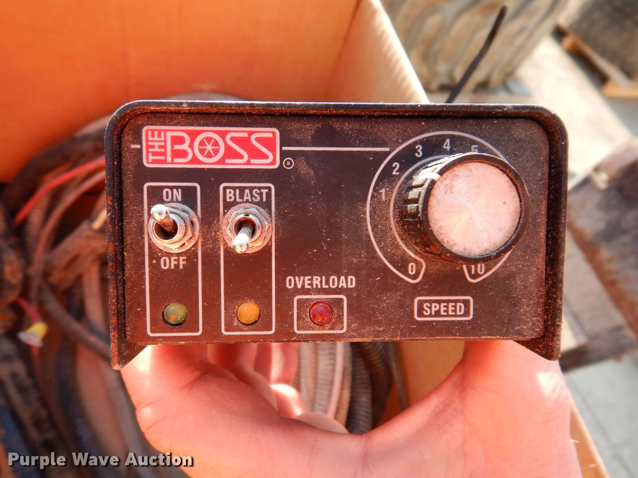 Boss spreader in Knoxville, IA | Item KP9434 sold | Purple Wave