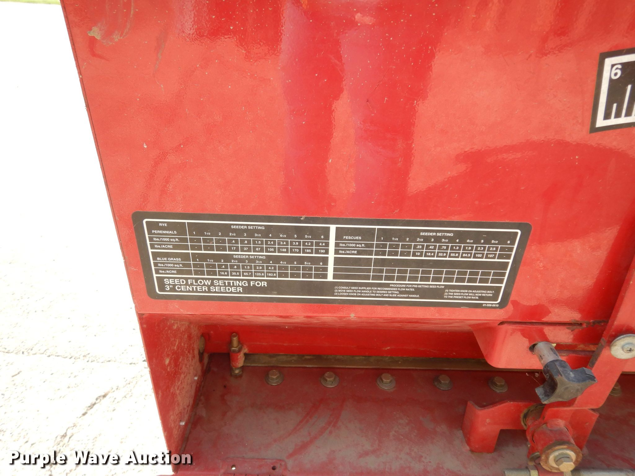 Toro 44830 seeder in Lenexa, KS | Item LR9824 sold | Purple Wave