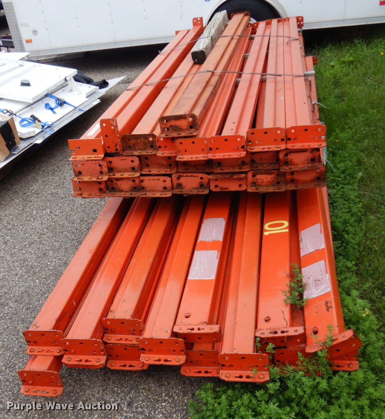 Approximately 39 pallet racking cross-members in Arden Hills, MN | Item ...