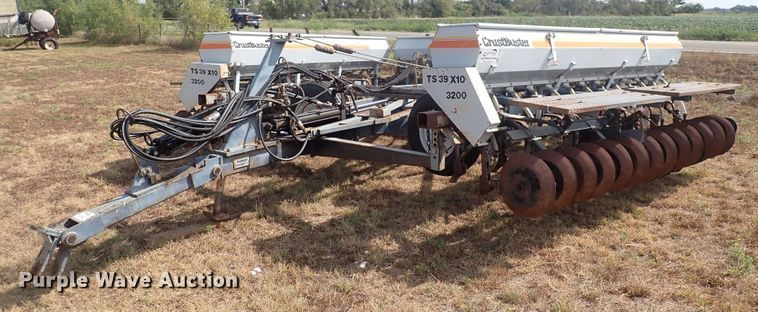 CrustBuster 3200 TS39X10 hoe grain drill in Haysville, KS | Item DF8389 ...