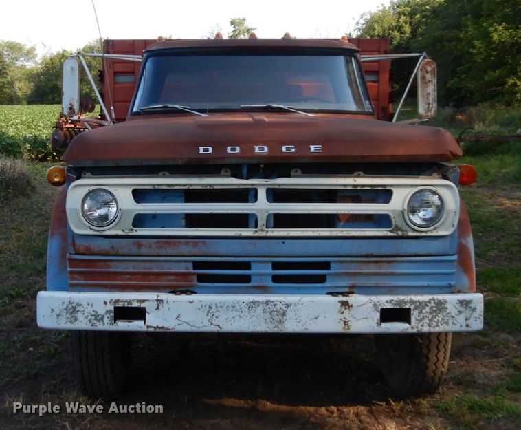 1973 Dodge D600 grain truck in Gardner, KS | Item DS1366 sold | Purple Wave