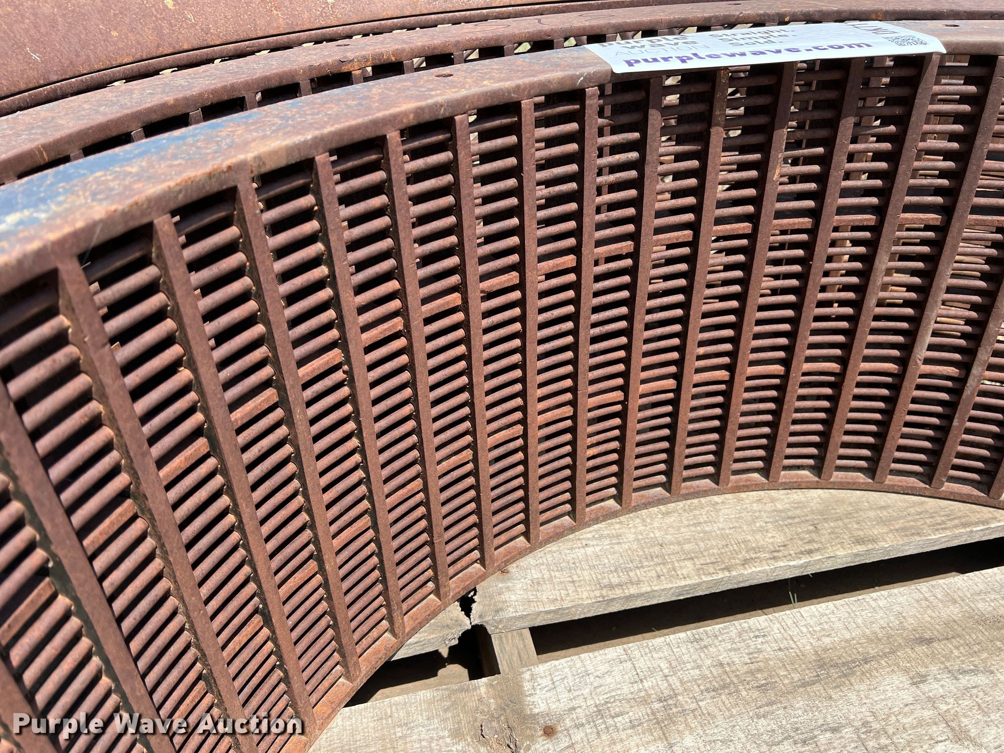 (3) concaves in Sublette, KS | Item DK7111 sold | Purple Wave