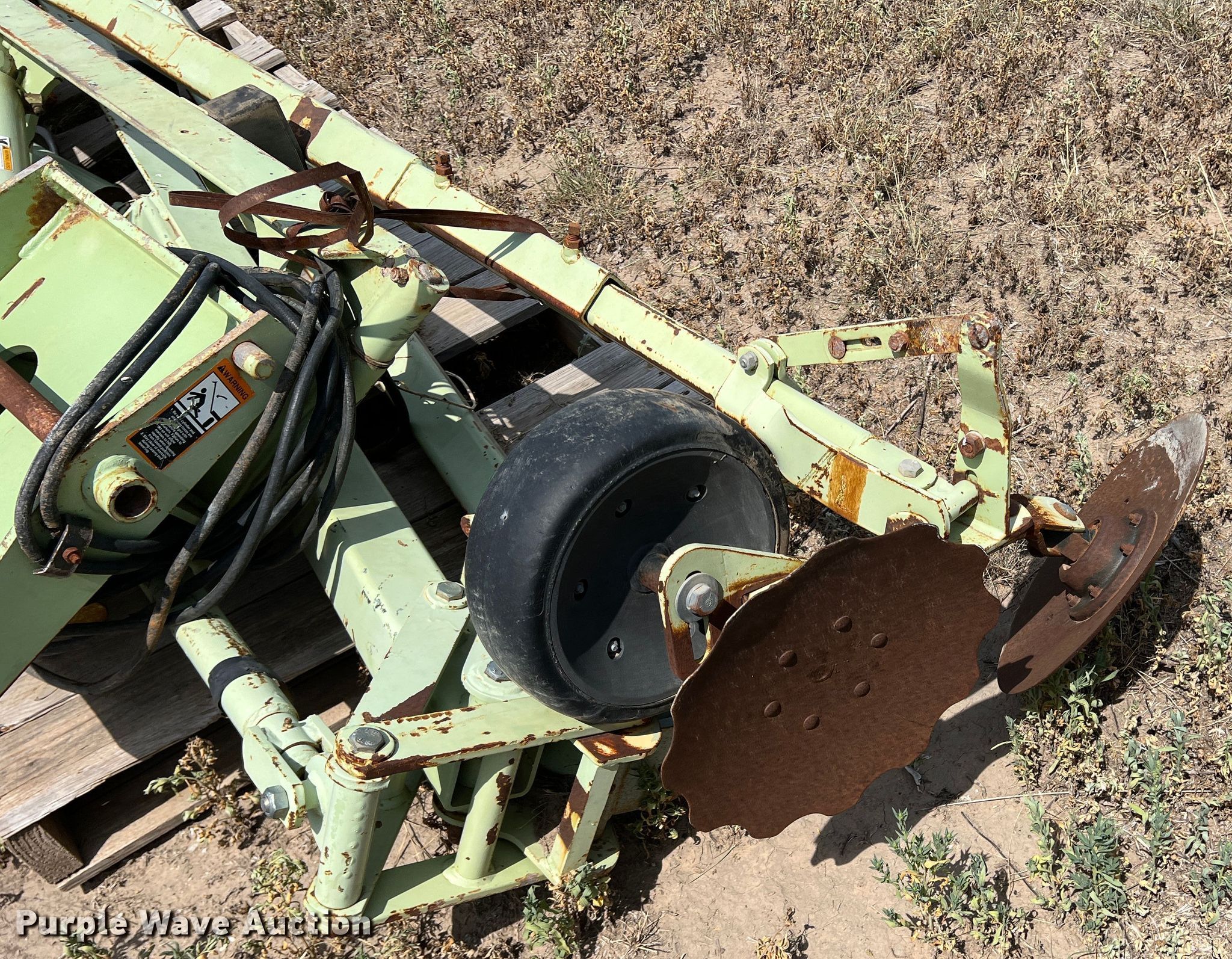 (2) Orthman marker arms in Sublette, KS | Item DK7112 sold | Purple Wave