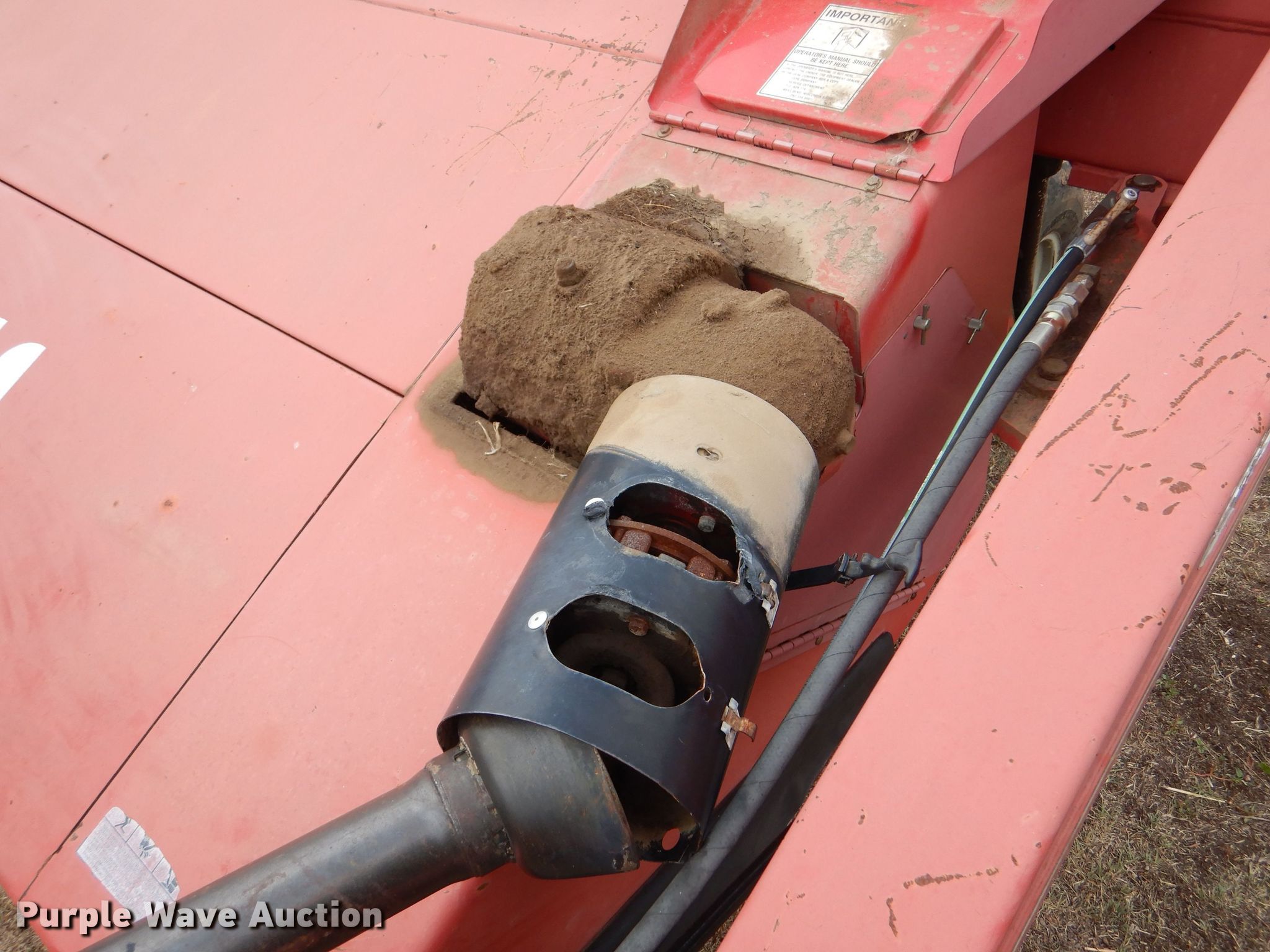Gehl DC2345 windrower in Dodge City, KS | Item LB9914 sold | Purple Wave