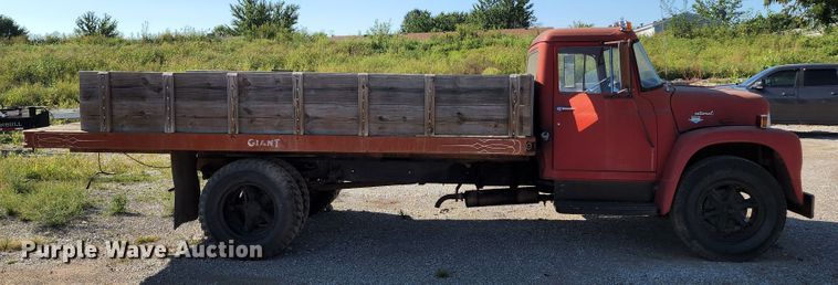 1968 International Loadstar 1600 dump flatbed truck in Belton, MO ...