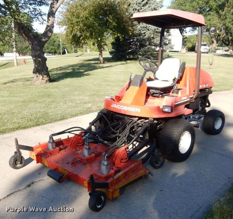 Jacobsen lawn mower in Kansas City, KS | Item LY9062 sold | Purple Wave