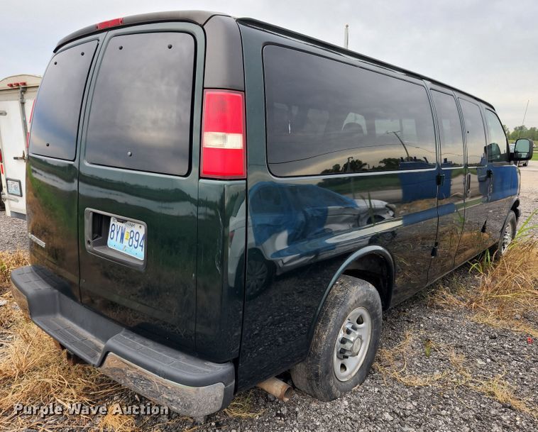 2009 Chevrolet Express 3500 van in Bridgeton, MO | Item MK9247 sold ...
