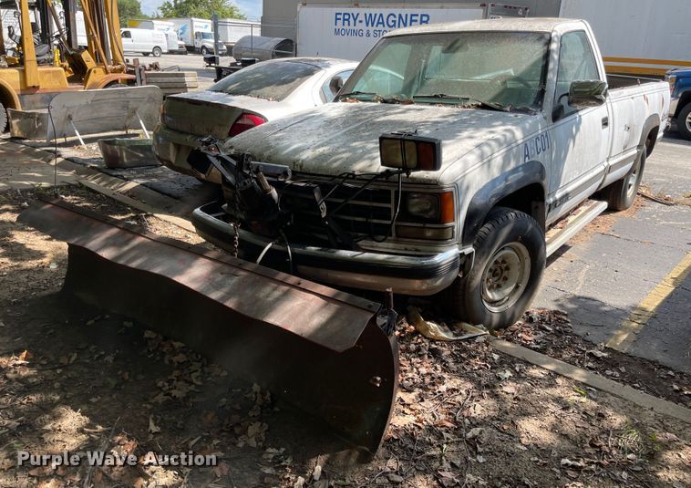 1990 Chevrolet K2500 pickup truck in Lenexa, KS | Item MU9215 sold ...