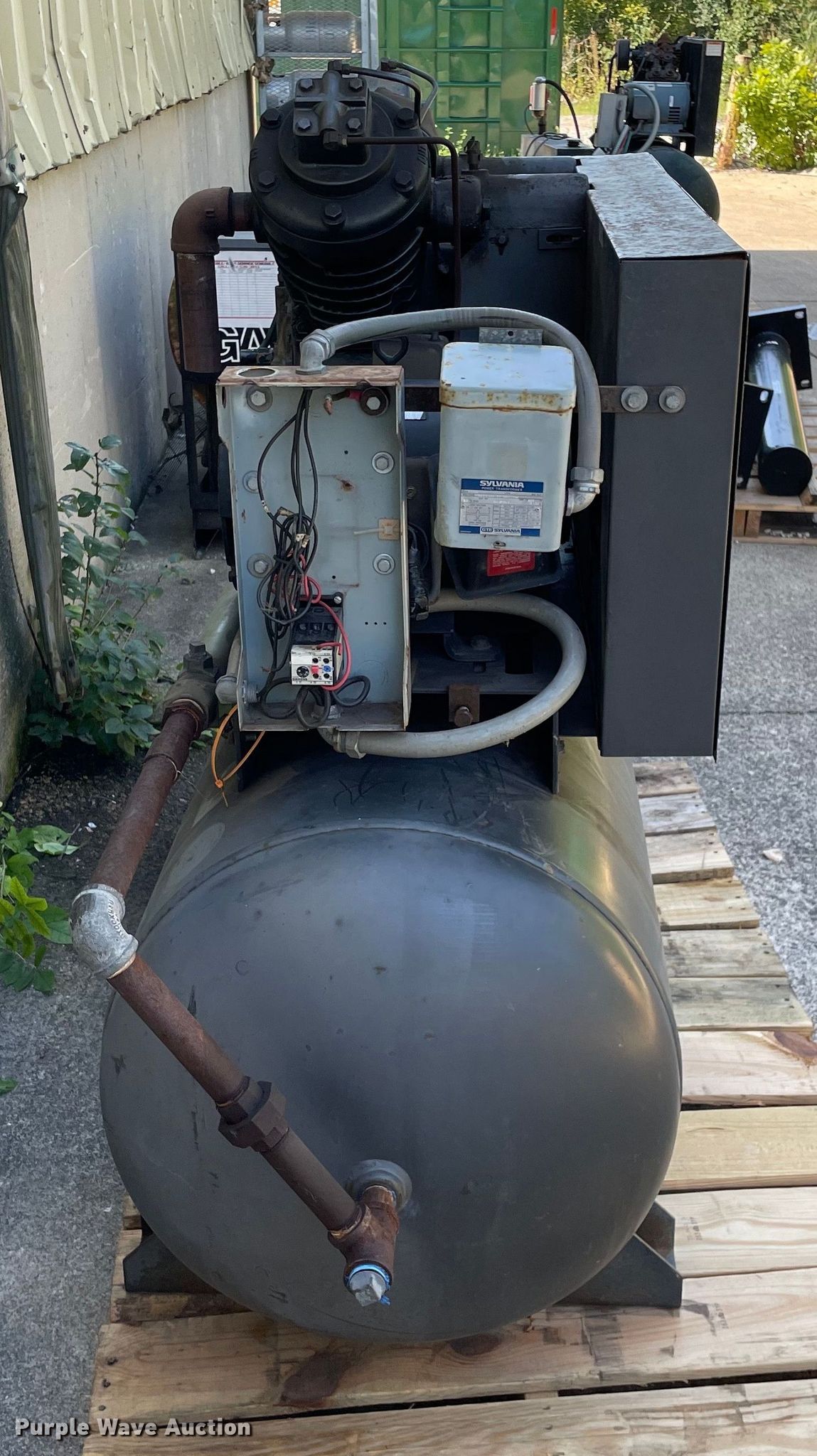 Ingersoll Rand C115E120H3 air compressor in Lemont, IL | Item KF9531 ...