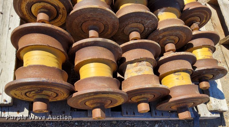 System one track components in Ellinwood, KS | Item DR0952 sold ...