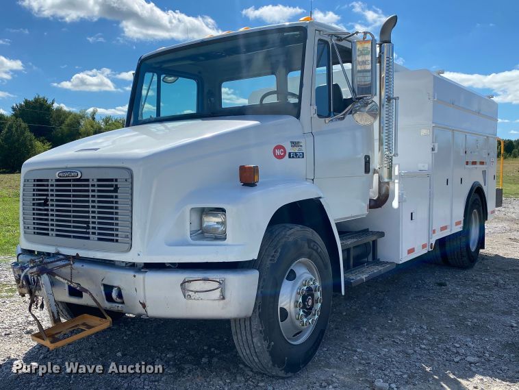 2000 Freightliner FL70 utility / service truck in Collinsville, OK ...