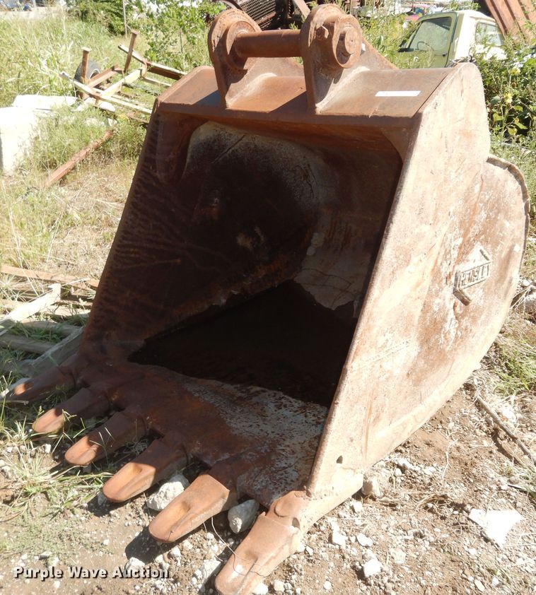 Hensley 56" W excavator bucket in Wamego, KS | Item LR9977 sold ...