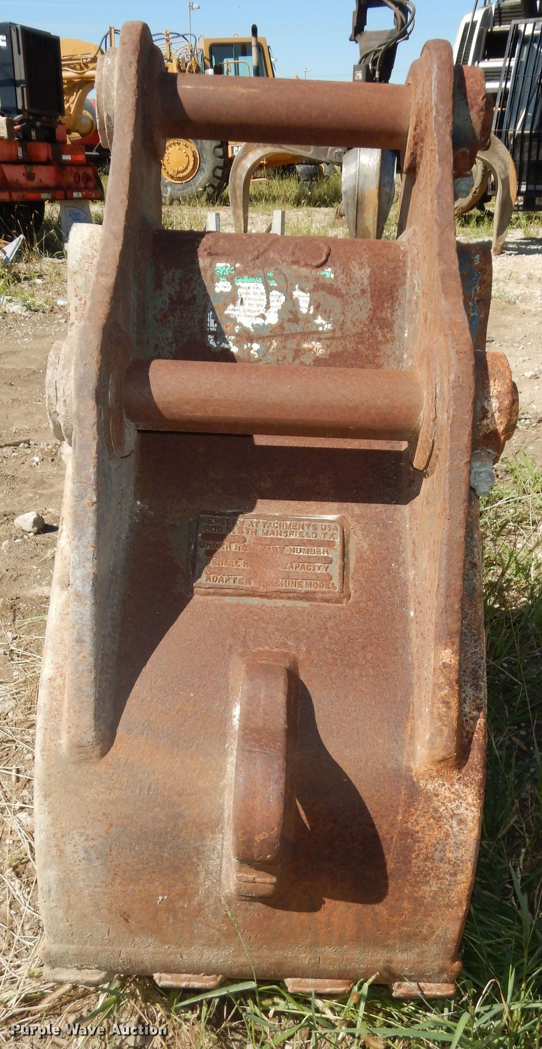 Hensley 24" W excavator bucket in Wamego, KS | Item LR9976 sold ...