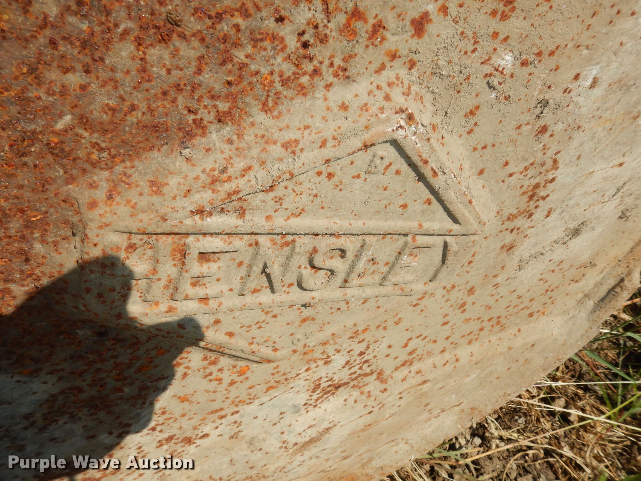 Hensley 24" W excavator bucket in Wamego, KS | Item LR9976 sold ...