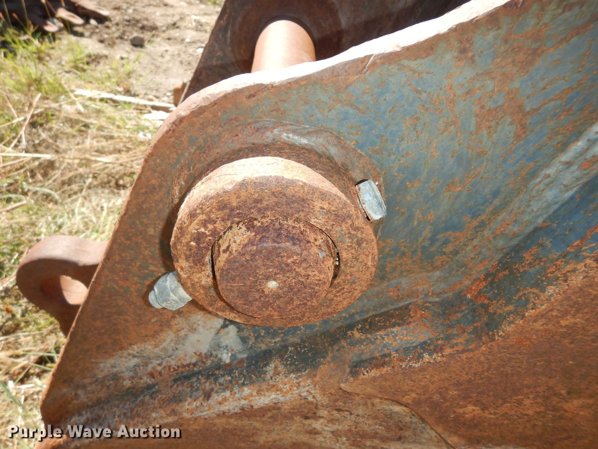 Hensley 24" W excavator bucket in Wamego, KS | Item LR9976 sold ...