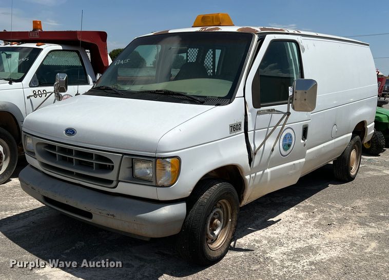 1997 Ford E150 van in Lawton, OK | Item DK7049 sold | Purple Wave